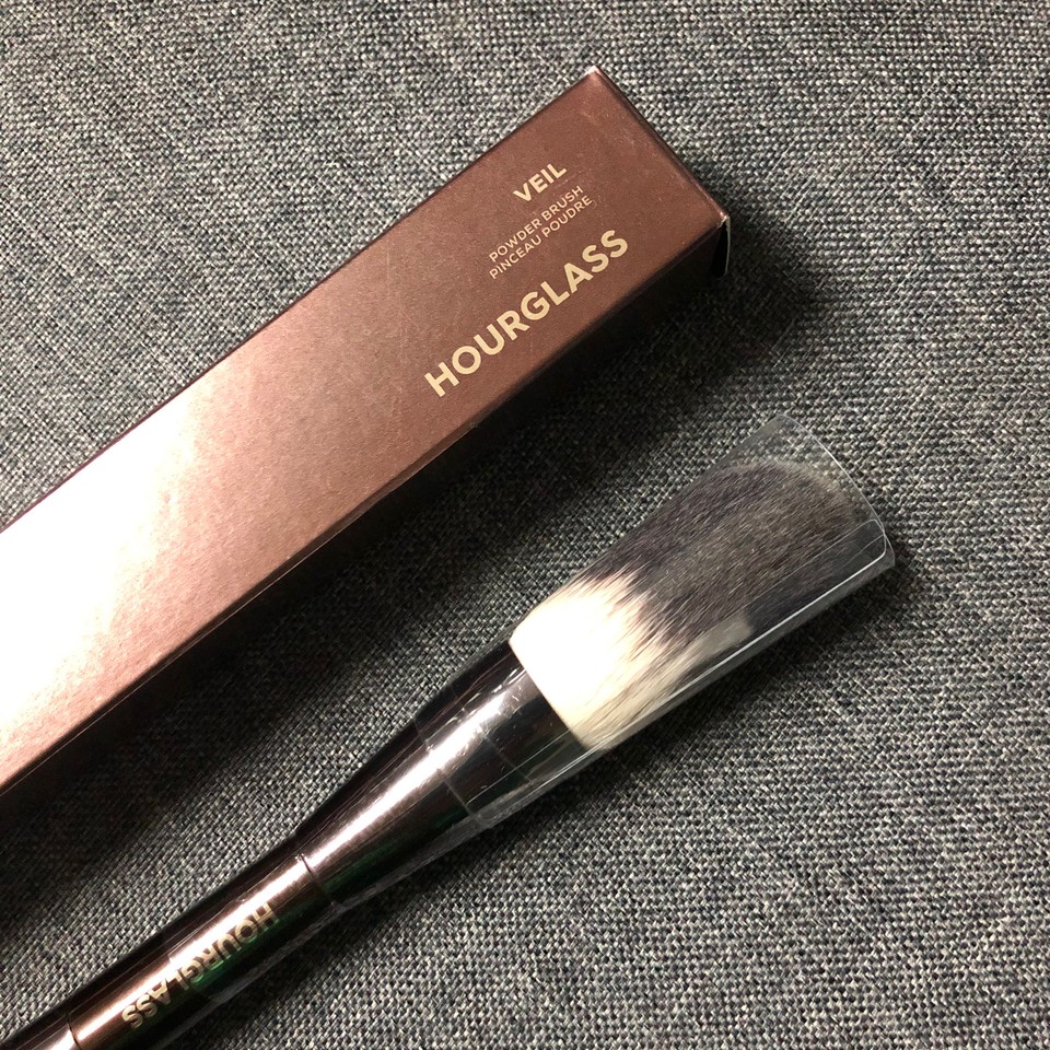 HOURGLASS VEIL Powder Brush - Double-ended Makeup Brush Setting ...