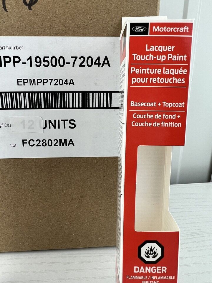 OEM Ford UG White Platinum Basecoat & Topcoat Touch Up Paint Pen ...