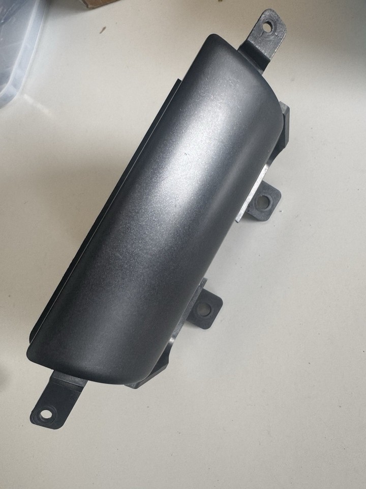 COMMODORE SS. WH,VT,VX HSV CENTRE CONSOLE LOWER COMPARTMENT,GOOD ...