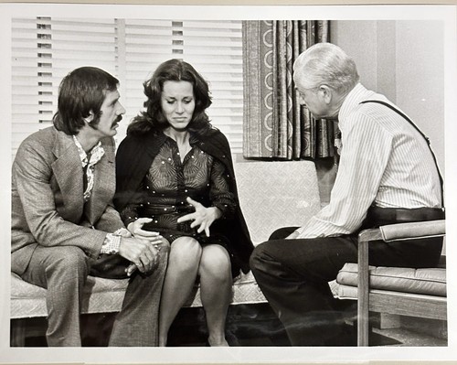 1973 Press Release Photo Marcus Welby M.D. Sonny Bono Suzanne Charney ...