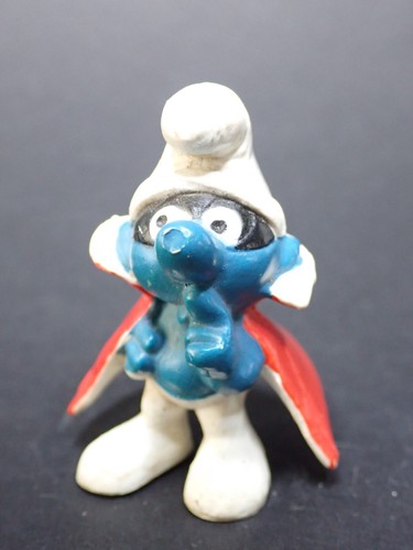 The Smurfs 1966 SPY SMURF figurine | eBay