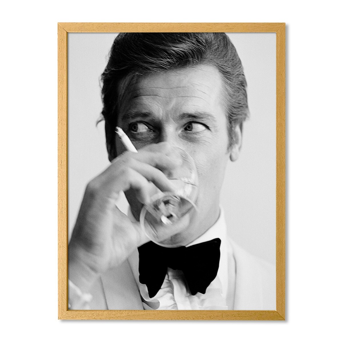 Roger Moore James Bond Smoking Welcome To RolexMagazine.com: The James