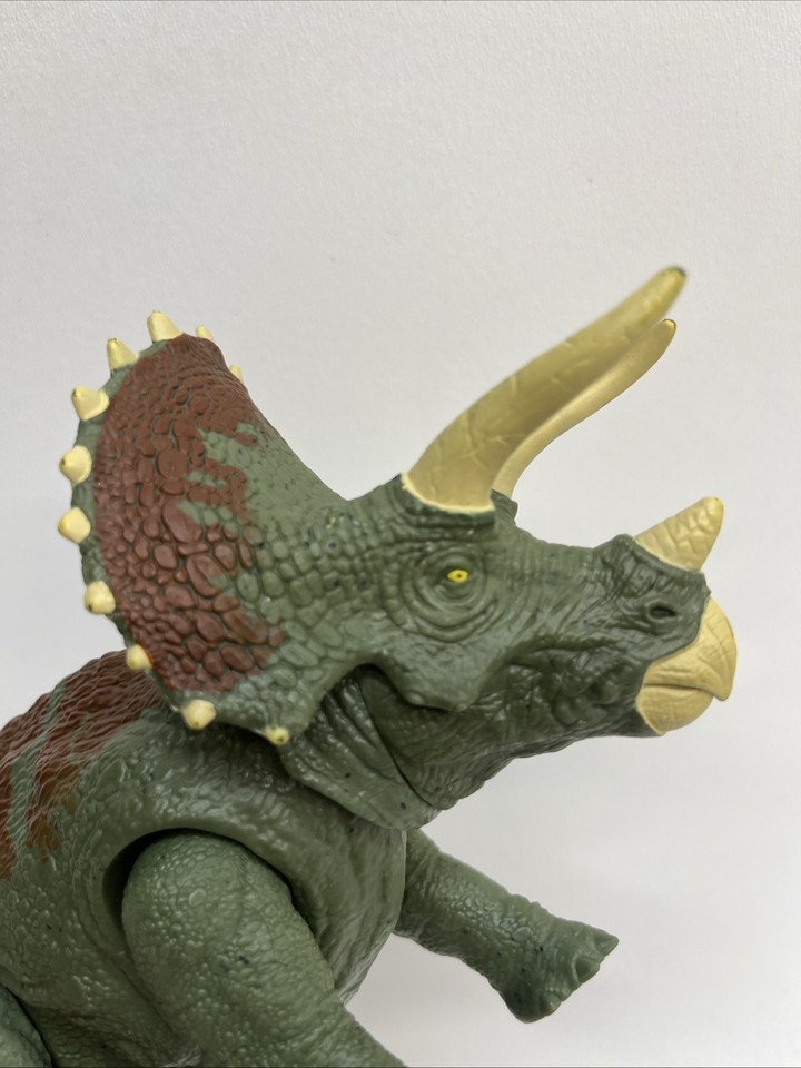 Jurassic World Park Dominion Roar Strikers Triceratops Roaring Dinosaur 🔥 194735034086| eBay