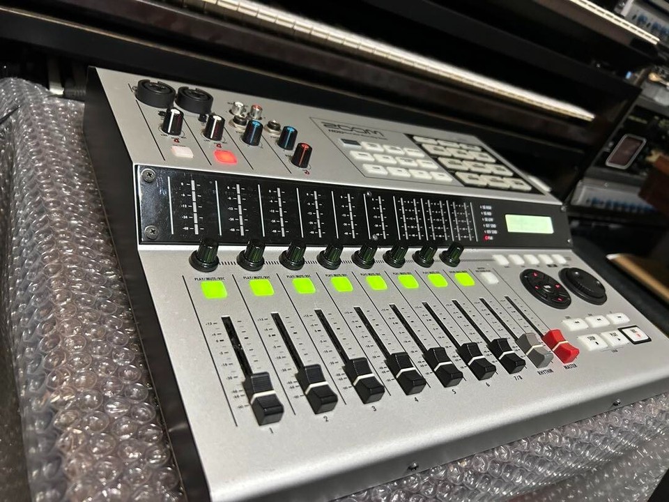 Zoom HD8 Hard Disc Recording Studio Analog Multi Track Recorder Audio ...