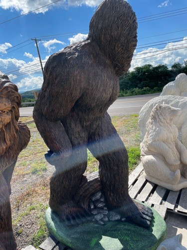 Bigfoot Sasquatch Statue Huge Concrete Apx. 6 ft. 7 "Tall 38" Wide 4 ft ...