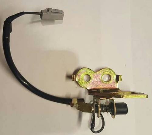 TOYOTA Avalon Camry Corolla OEM trunk latch striker 64620-06010 64621 ...
