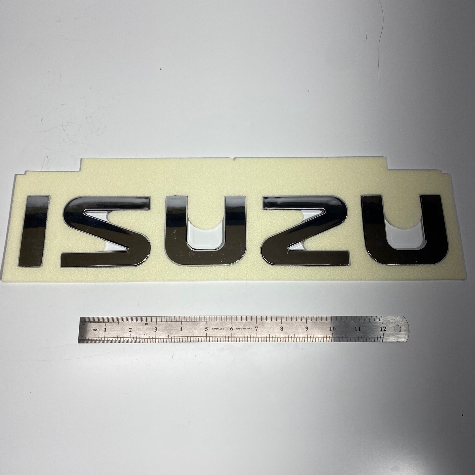 ISUZU Logo Emblem Badge Decal Plate NPR NQR NRR NPR-HD 04-24 | eBay