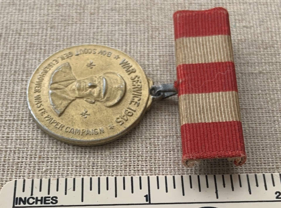 VTG 1945 WAR SERVICE Boy Scout Paper Campaign MEDAL Pin BSA General ...