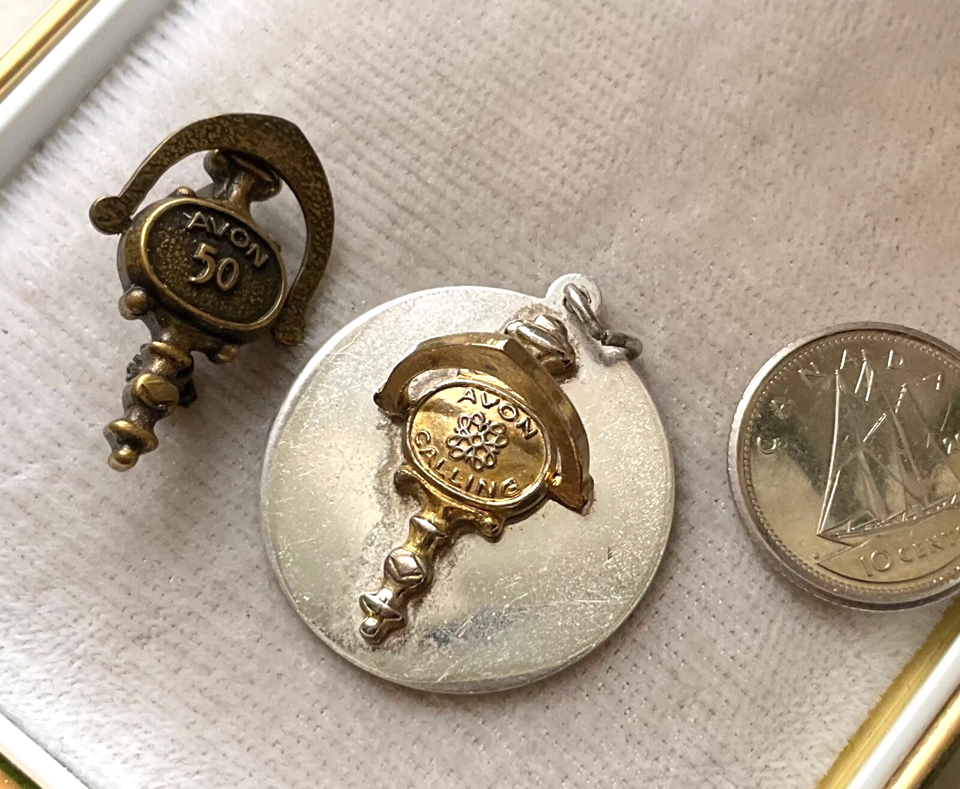Vintage LG Sterling Charm Movable AVON CALLING DOOR KNOCKER And LAPEL ...