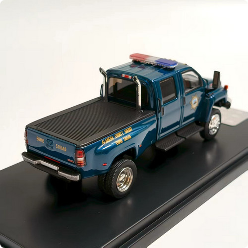 GOC&MK 1:64 GMC TOPKICK C4500 alloy car model ornaments for pickup ...