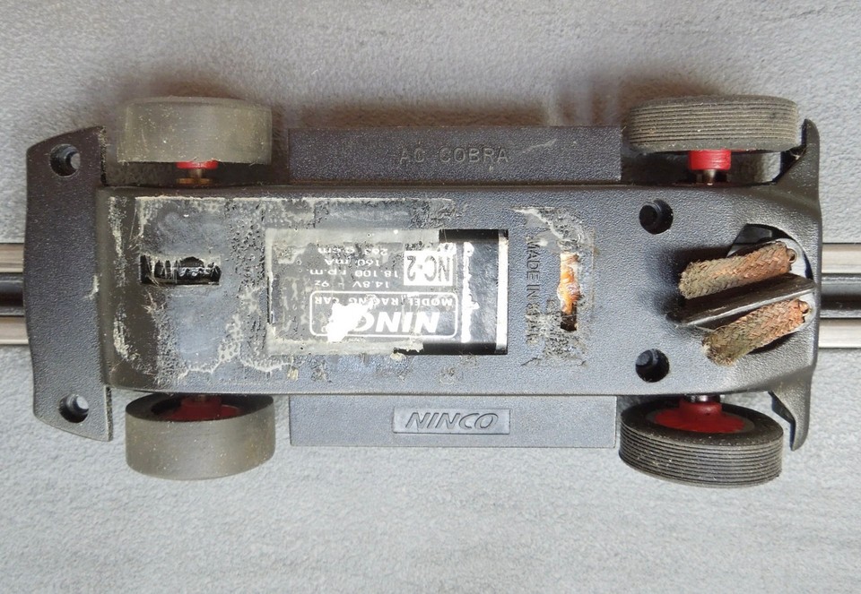 NINCO COBRA NC-2 CHASSIS w/ MONOGRAM 427 SHELBY BODY / 1:32 SLOT CAR ...