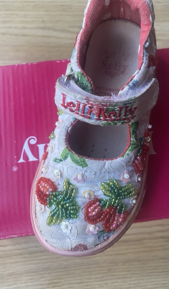 Girls Beautiful Lelli Kelly Mary Jane Shoes Size Uk6.5 /24 | eBay UK