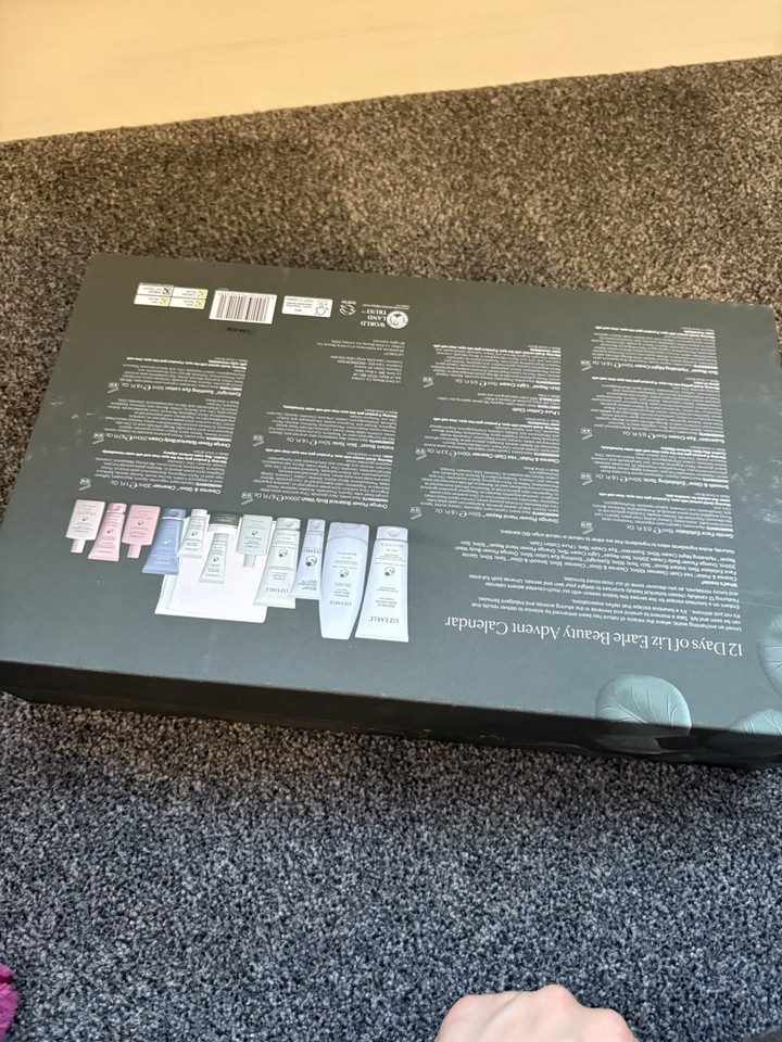 2024 12 Days of Liz Earle Beauty Advent Calendar ** EMPTY BOX ONLY ...