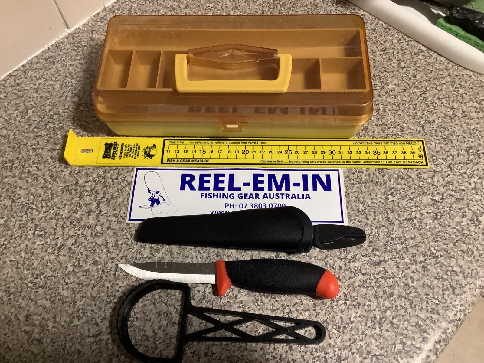 4 ” Bait Knife &sheath & plastic Fish Scaler 1 tray tackle box alvey ...