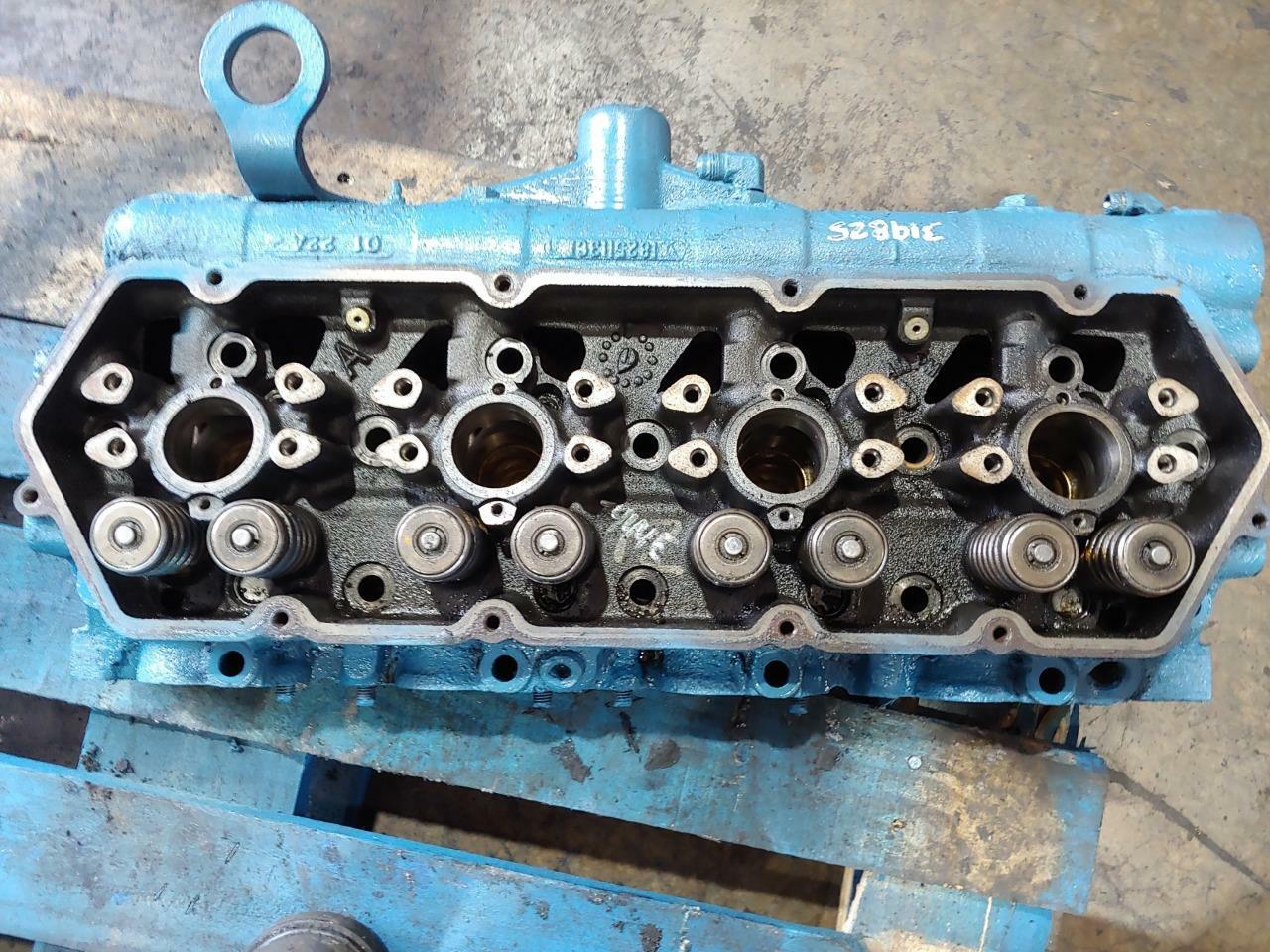International T444E 7.3L Diesel Engine Cylinder Head 1996 OEM Part ...