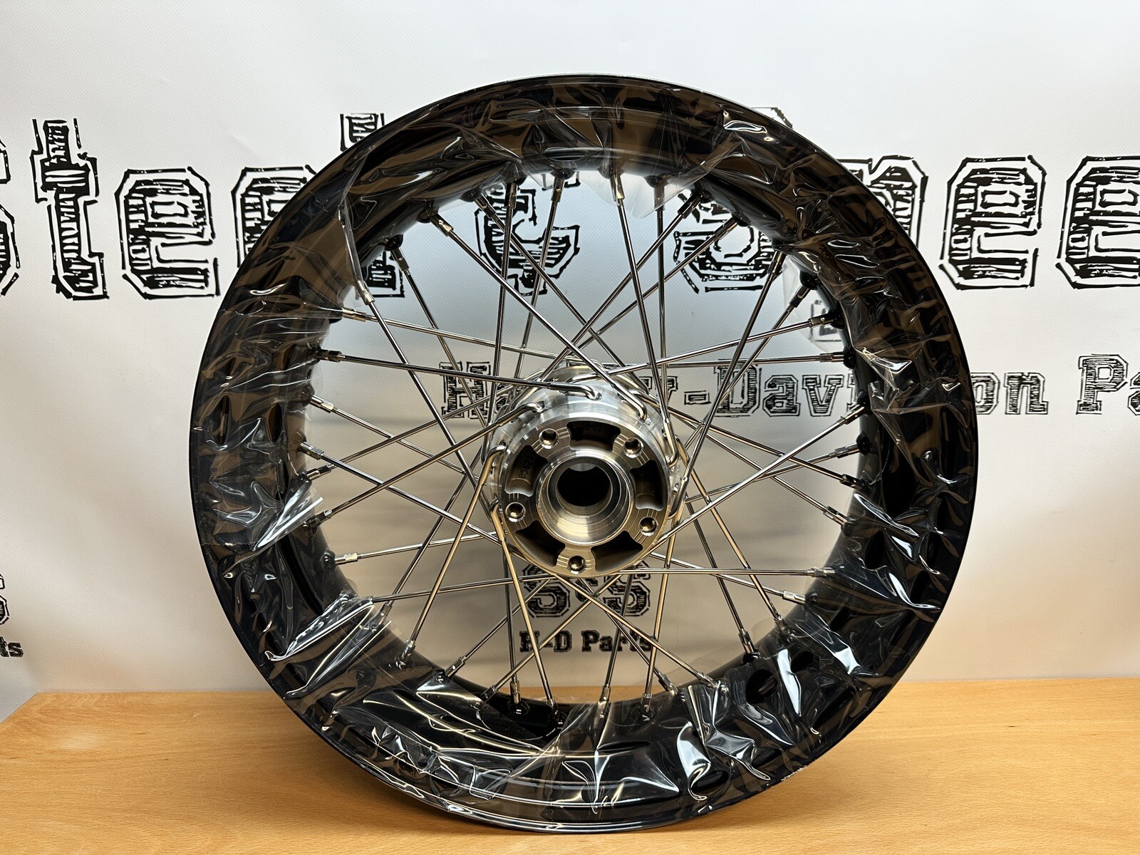 Genuine Harley-Davidson Dyna REAR WHEEL 17x4.5 Black Chrome Spokes ...