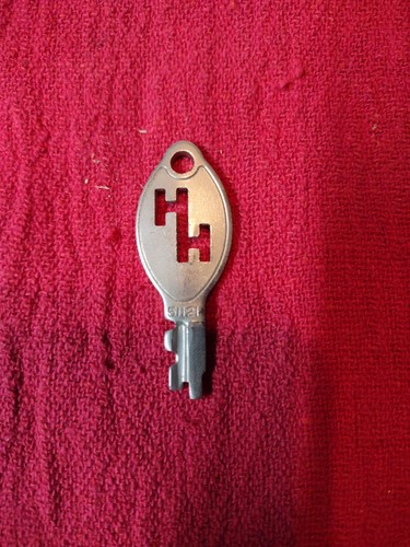 Presto Vintage Luggage precut key # 51121. | eBay