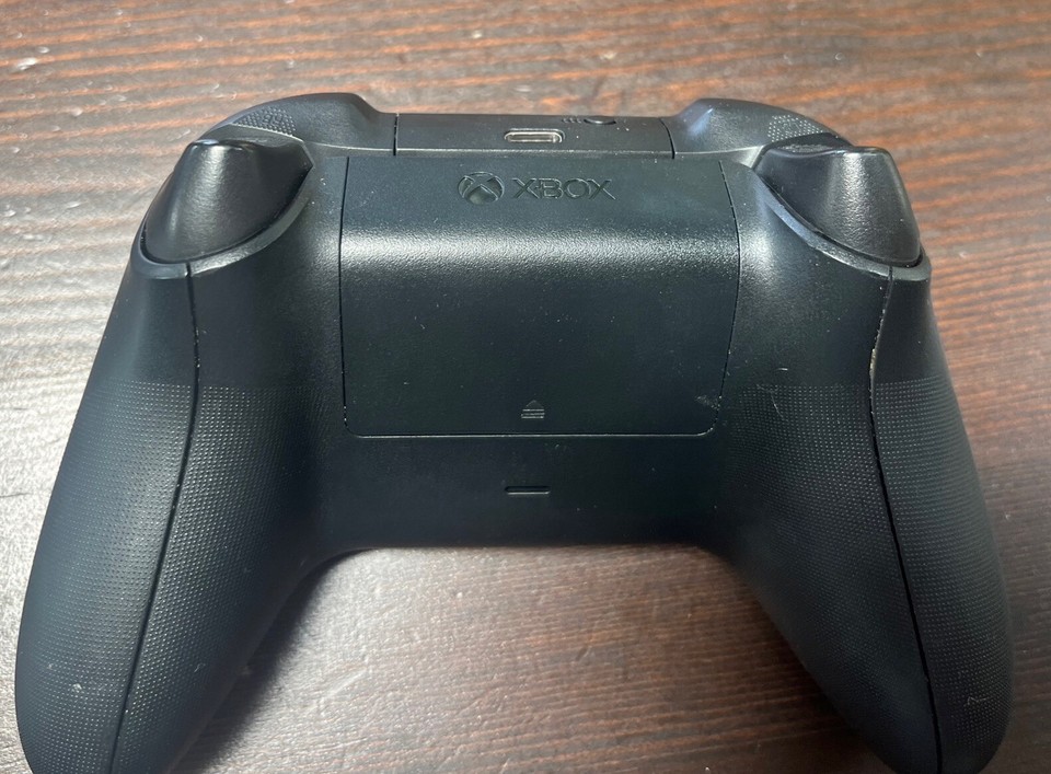 Microsoft Xbox Series X|S Wireless Controller - Black Barely Used ...