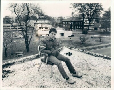1986 Press Photo Chuck Boozer on Roof WEZC Radio Station Charlotte N ...