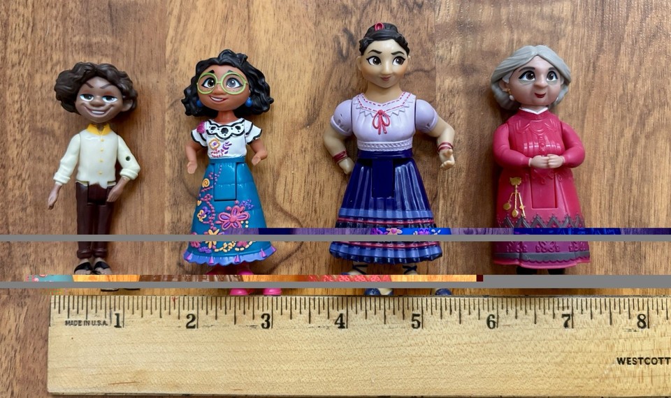 Disney Encanto 4-Figure Set: Camilo, Mirabel, Luisa, Abuela Alma ...