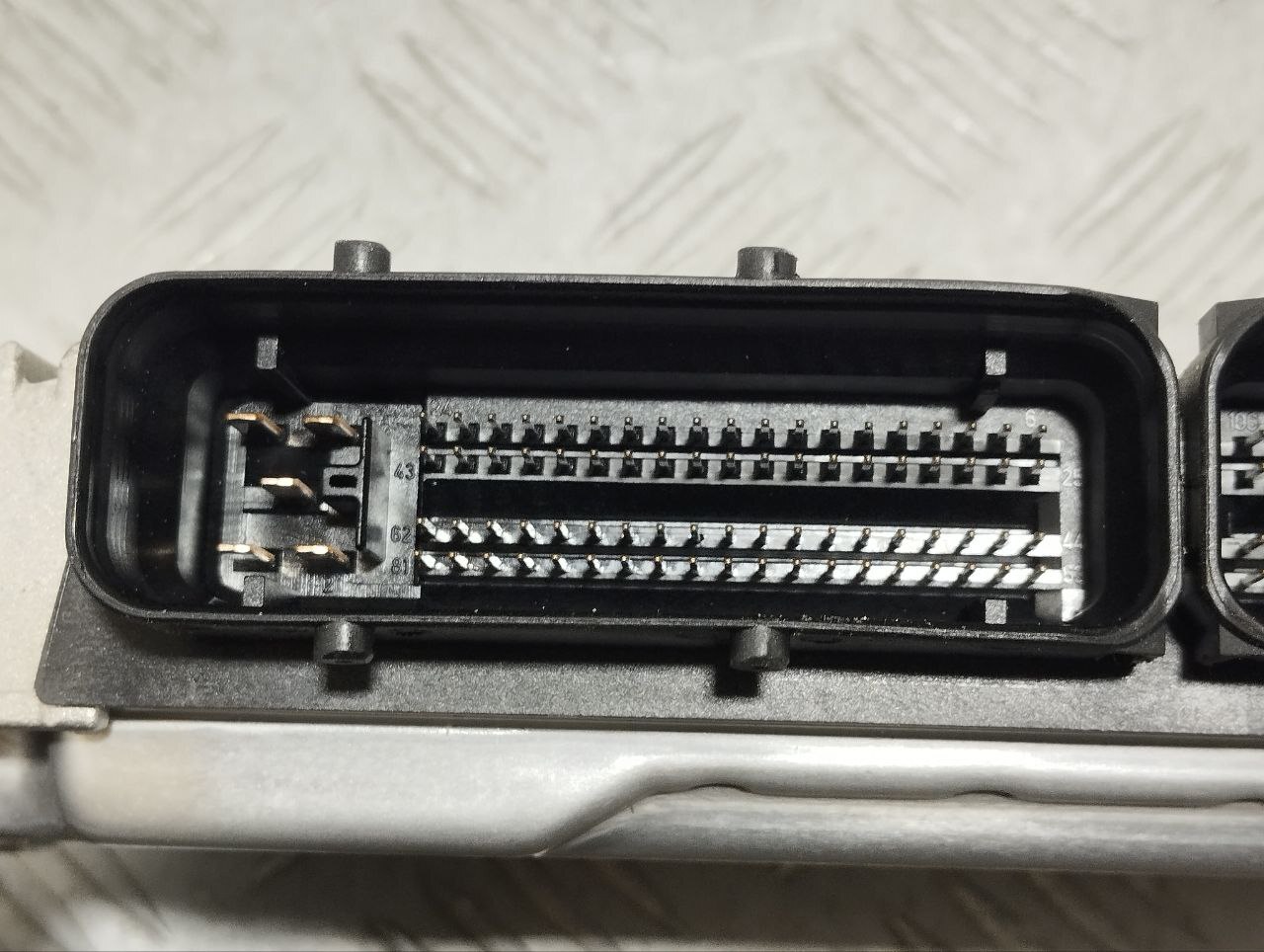 Aston Martin HY53-12K511-AC, HY5312K511AC Db11 (Am5) 2019 Contrôle ...