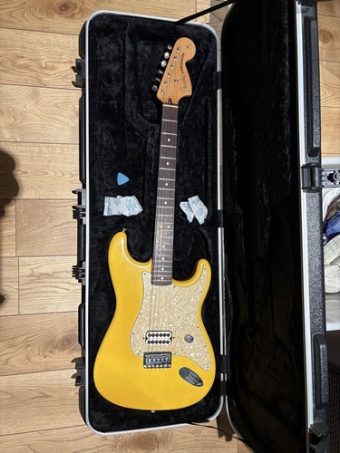 Tom DeLonge Signature Electric Guitar Yellow with Hard Case | eBay