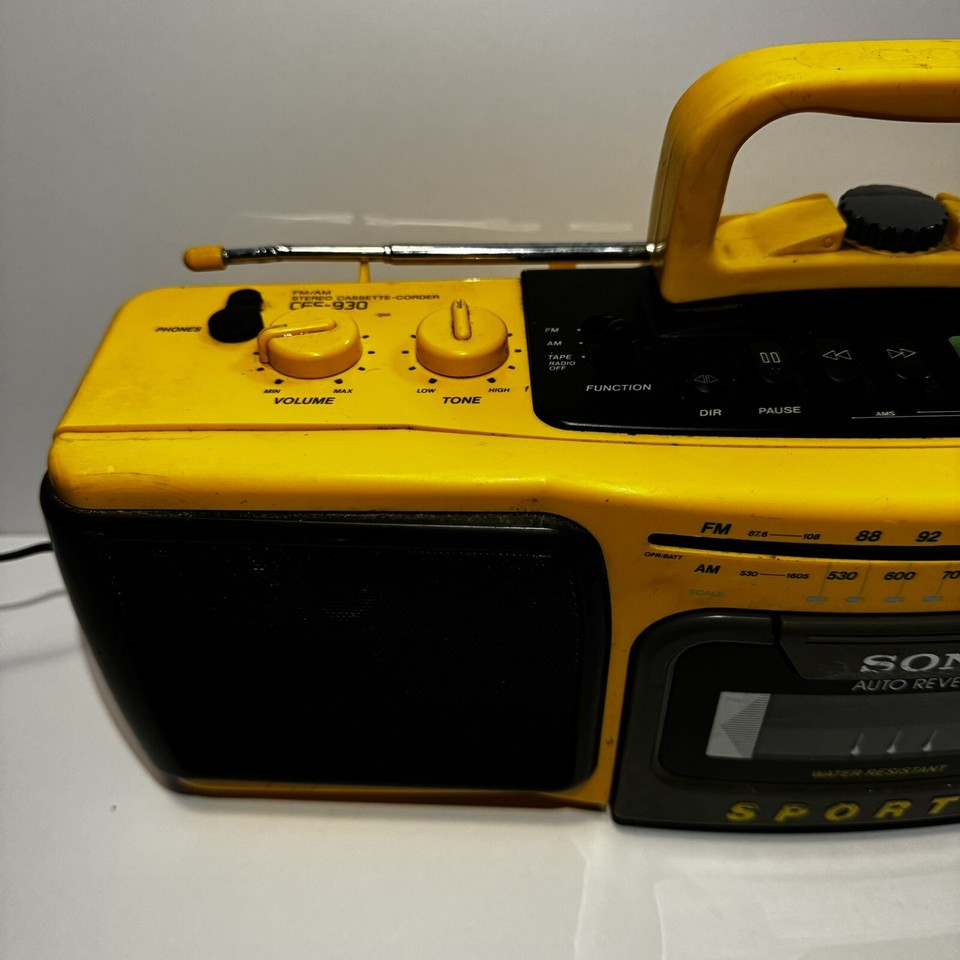Sony CFS-930 Sports AM/FM Stereo Radio Cassette Player Boombox Vintage ...