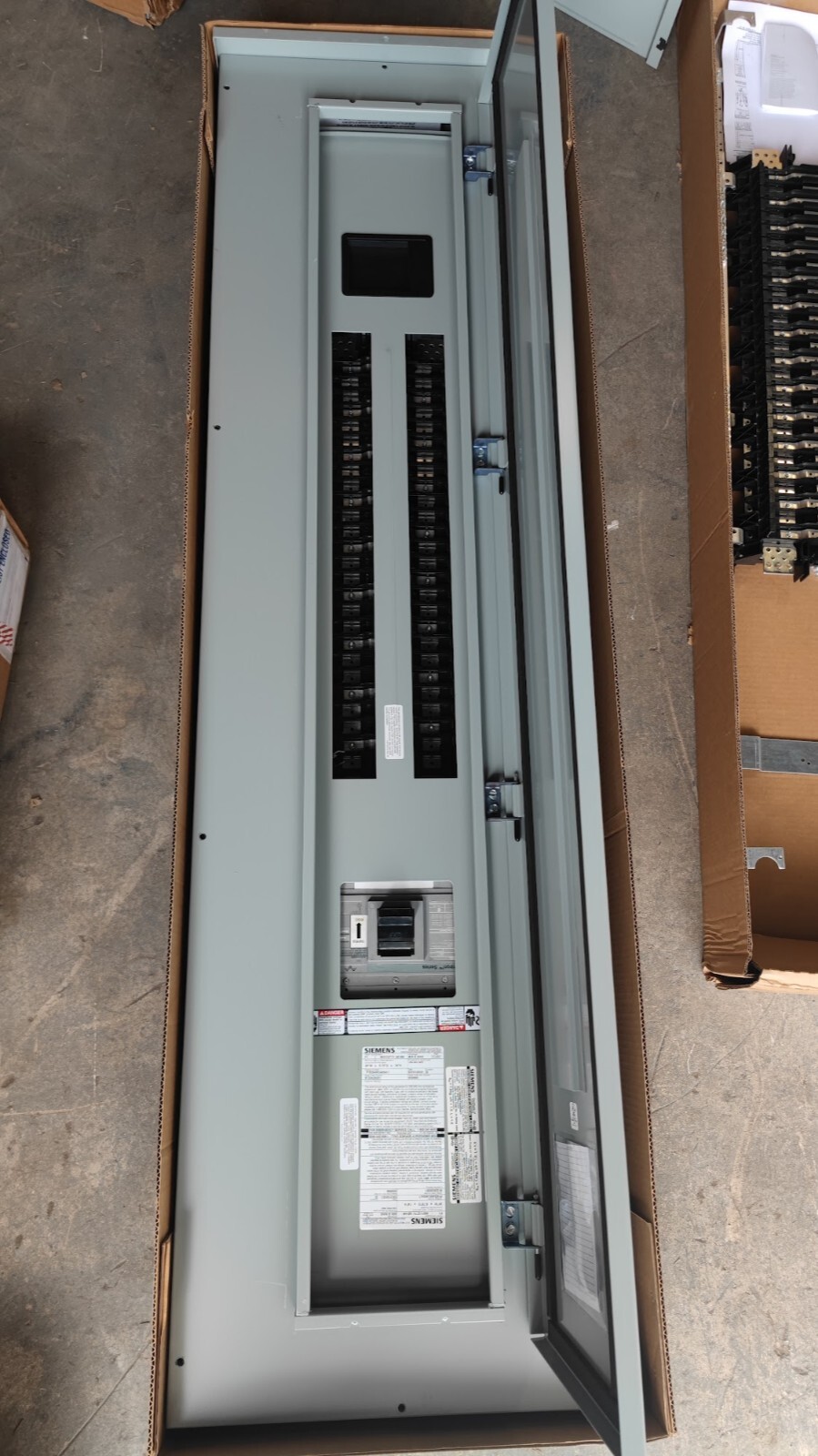 SIEMENS 400 AMP PANELBOARD 208Y 120V MLO 3PH 4W 54 Cir w Used MAIN NEMA ...