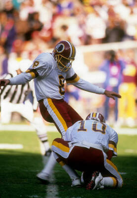 Kicker Chip Lohmiller Washington Redskins kicks a field goal- Football ...