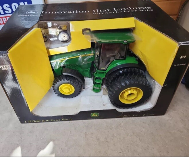 John Deere 8530 MFWD Tractor 1:16 with GOLD 4010 1:43 Tractor ERTL ...
