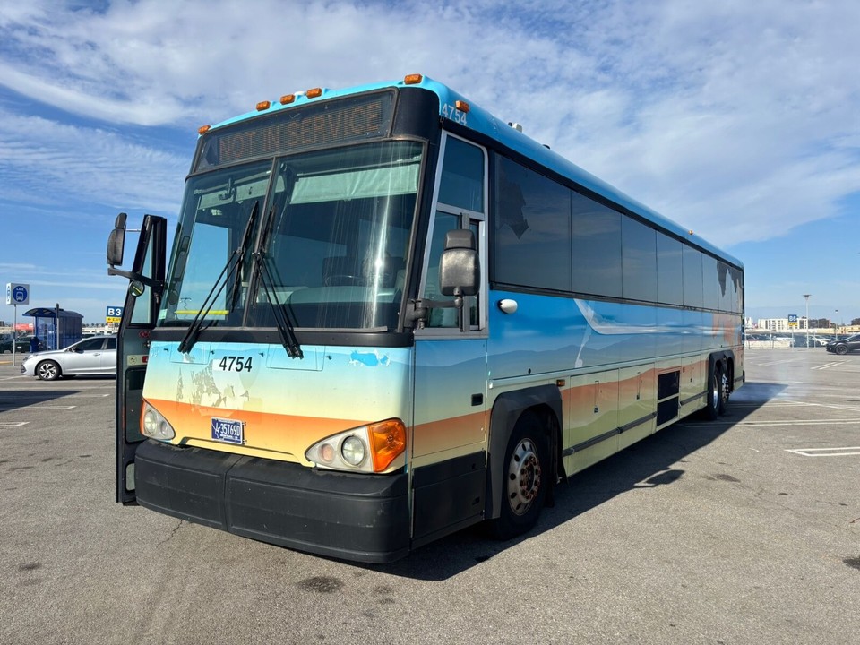 MOTOR COACH 2008 D4500CT | eBay