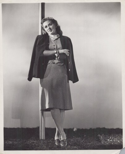 Ramsay Ames (1944) Original Vintage Beauty Photo by Ernest A. Bachrach ...