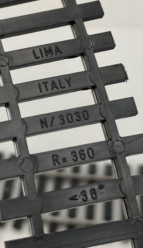 Lima HO Tracks Kit 7 Straight, 9 Curves R360. 21 Pieces | eBay