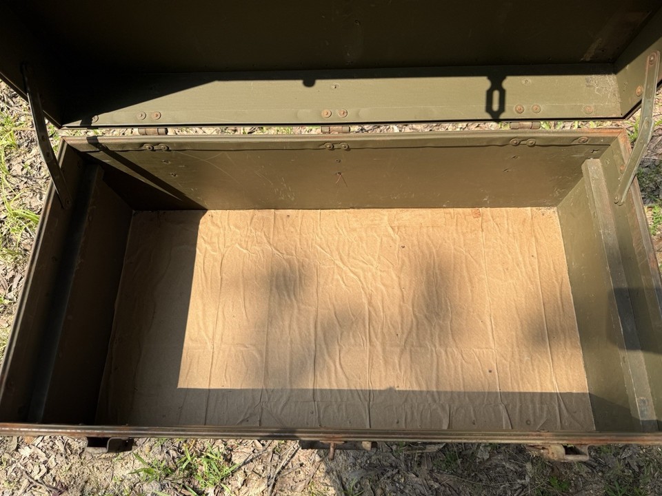 Vintage Military Foot Locker trunk coffee table storage chest box wwii ...