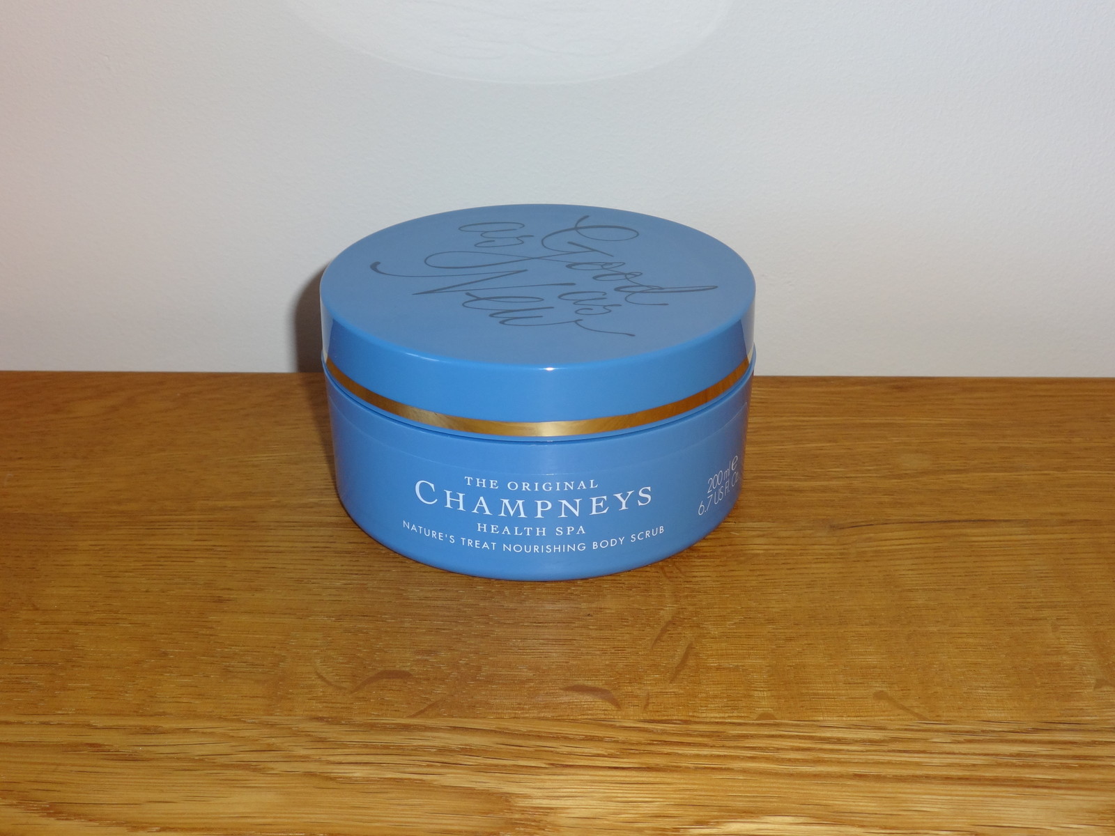 CHAMPNEYS ~ NATURE'S TREAT NOURISHING BODY SCRUB EXFOLIATING ~ 200ML ...