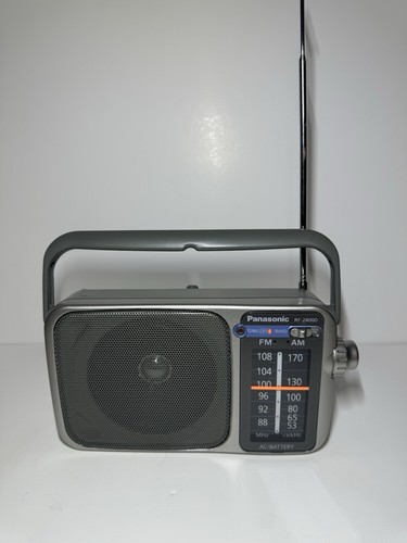 Panasonic RF-2400D Portable AM / FM Radio, Battery Operated Analog ...