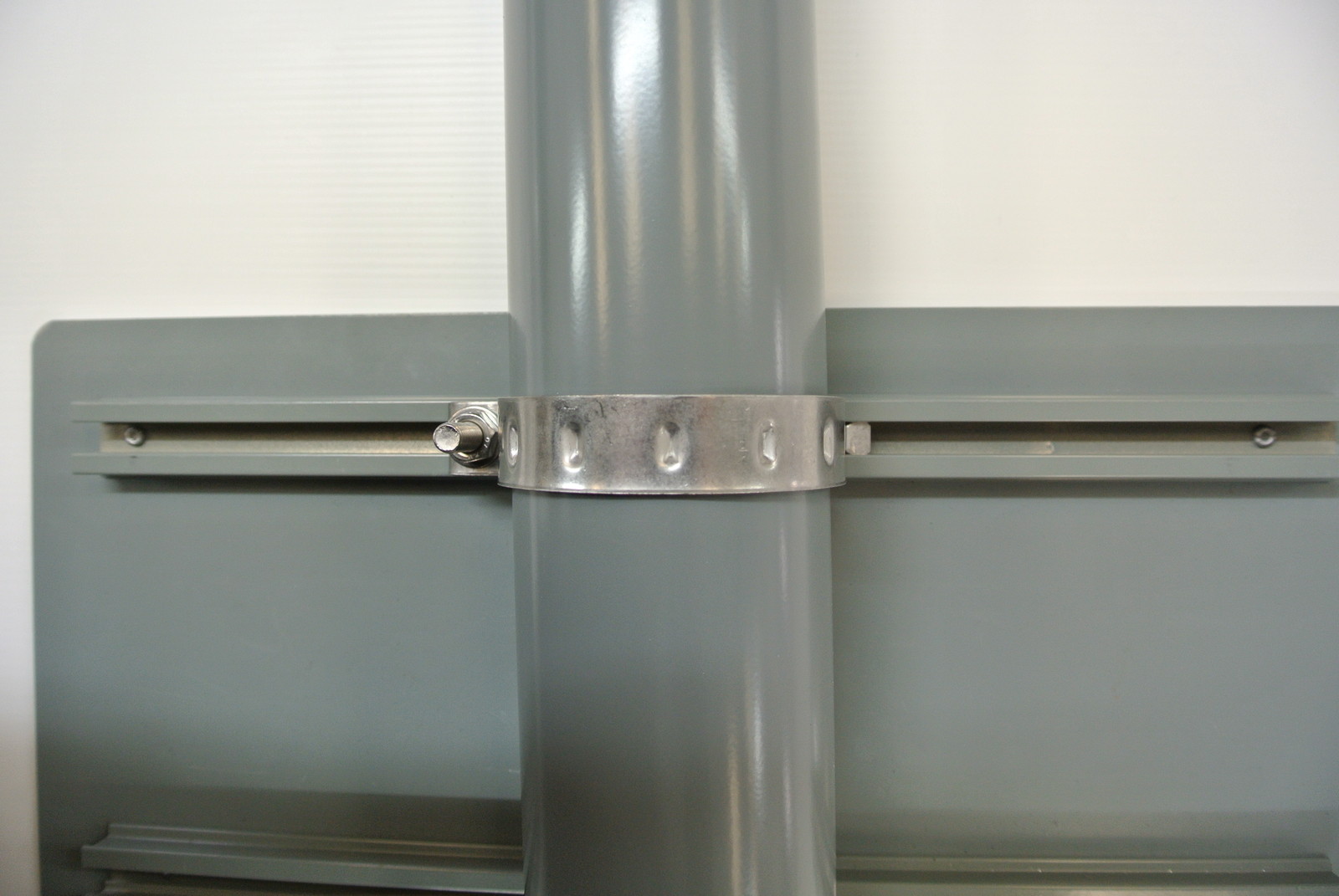 Steel Round Post Mounting Sign Clip Bracket Clamp for 50mm 76mm 89mm ...