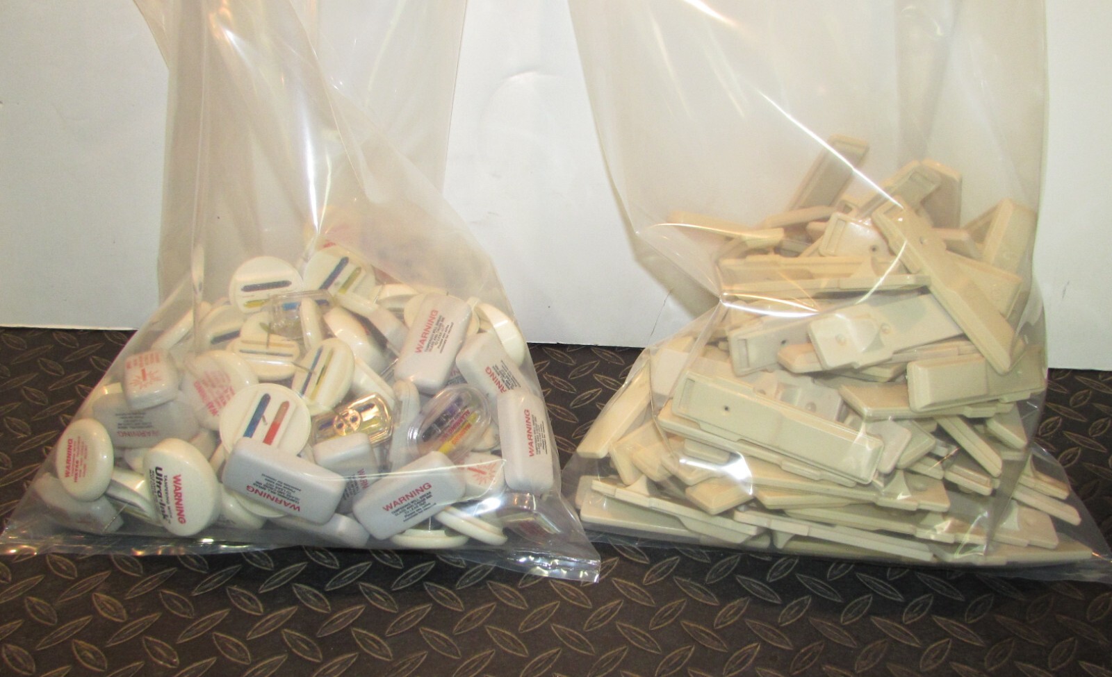 200pcs Sensormatic Gator Security INK Tags Anti Theft Retail Clothing ...