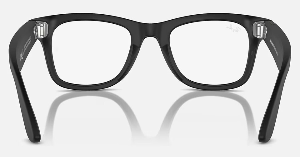 RAY-BAN Meta Wayfarer RW4006 Smart Sunglasses Black/ Clear to Green ...