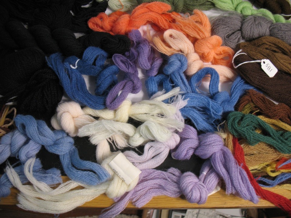 TAPESTRY WOOL YARN LARGE LOT APPLETON BROIDER PATERNAYAN | eBay