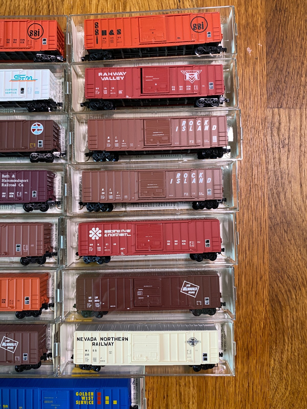 Lot of Micro Trains N scale 50' Box cars | eBay