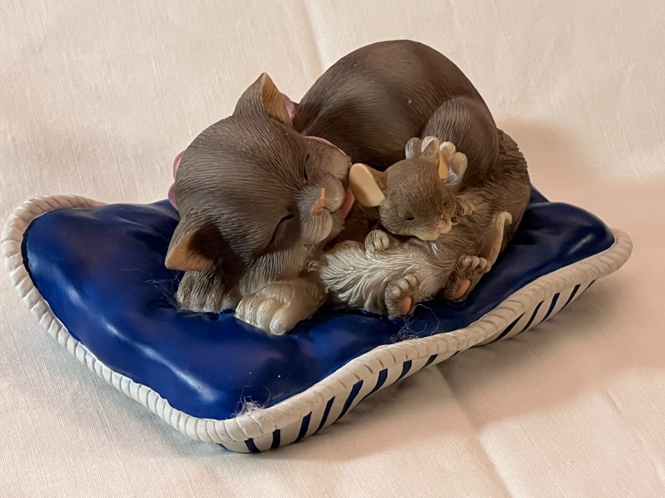Charming Tails figurine Cat Nap mouse cuddling with cat in bed EX9276 ...