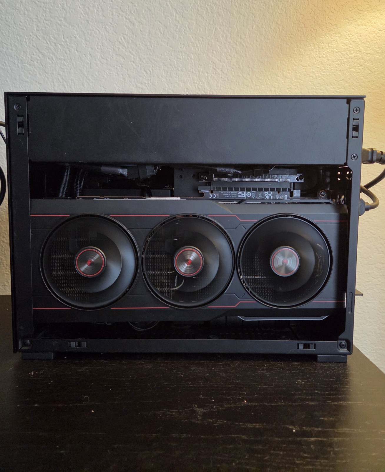 Custom Mini ITX Gaming PC With 7800x3d, 7900xtx, 32 Gb DDR5 Ram, 2 TB ...