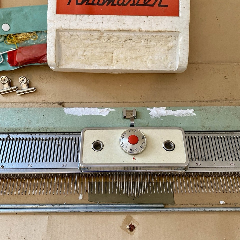 Vintage Knitmaster GB-1 Knitting Machine Plus Extras Boxed Made In ...