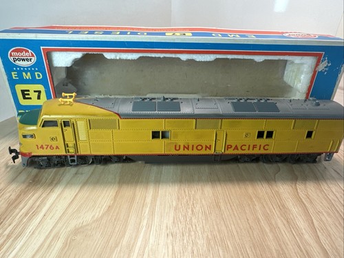 MODEL POWER HO SCALE RUNNING EMD E7 DIESEL ENGINE WITH FLYWHEEL DRIVE ...