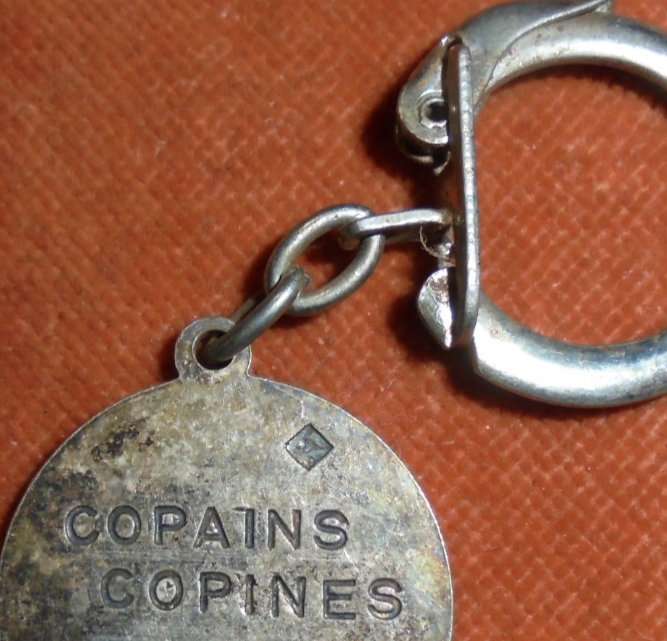 Porte-Clés poinçon m&tal argenté TWIST Yéyé Guitare musique COPAINS ...