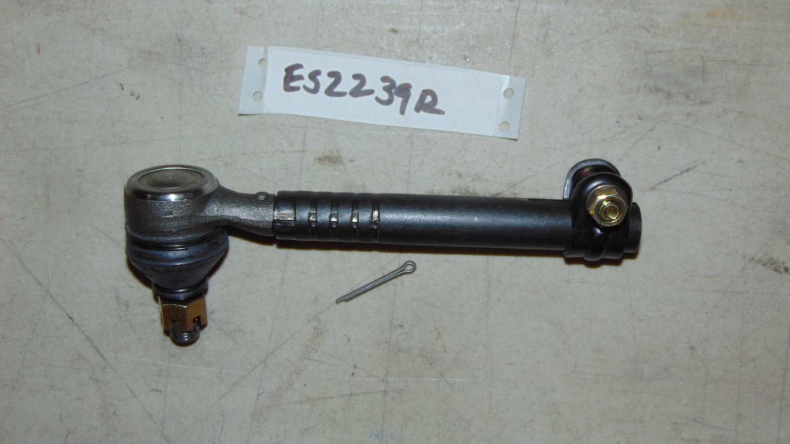 Toyota 1982-85 NOS Tie Rod End Moog # ES-2239R | eBay