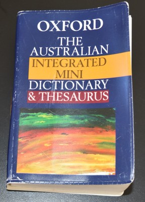OXFORD AUSTRALIAN INTEGRATED MINI DICTIONARY & THESAURUS - EUC | eBay ...