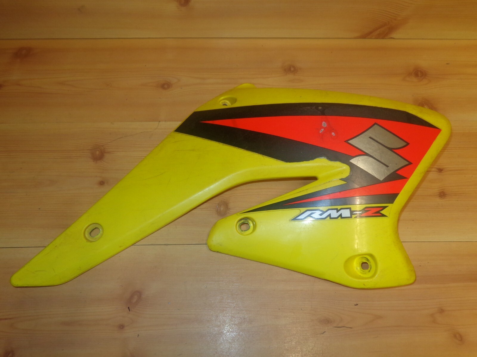 2004 2005 2006 Suzuki RM-Z250 RM 250 RMZ Right Radiator Shroud K4908-90023-267 | eBay