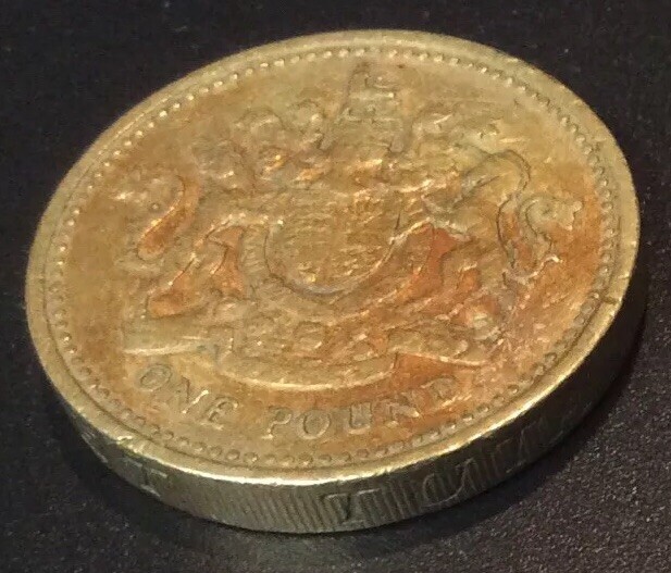 British 1 Pound Coin dated 1983 with edge lettering upside down! 1st ...